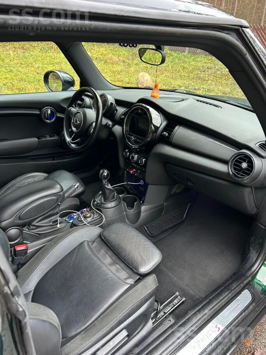 Zaļš MINI Cooper 2015 Rīga, ar dzinēja tilpumu 1.50 L un nobraukumu 239 tūkst. km par 5800 €, foto 8 vietnē AUTOMOTO.COM.LV