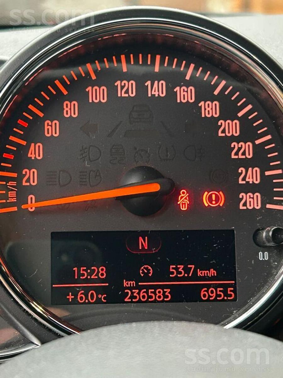 Zaļš MINI Cooper 2015 Rīga, ar dzinēja tilpumu 1.50 L un nobraukumu 239 tūkst. km par 5800 €, foto 11 vietnē AUTOMOTO.COM.LV