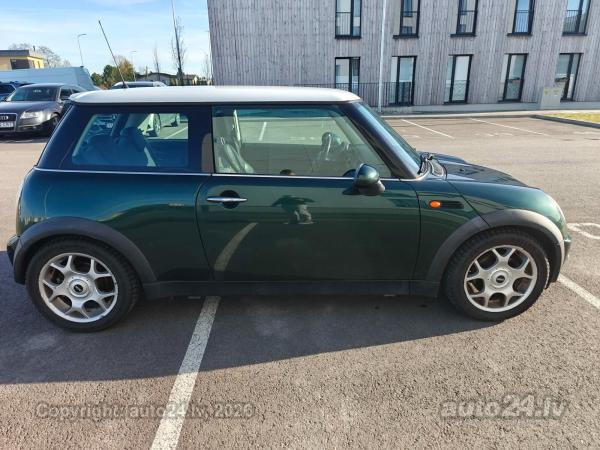 Zaļš MINI Cooper 2001 Tallina, ar dzinēja tilpumu 1.60 L un nobraukumu 69 tūkst. km par 2099 €, foto 3 vietnē AUTOMOTO.COM.LV