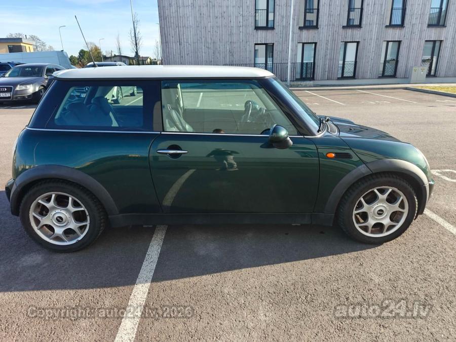 Zaļš MINI Cooper 2001 Tallina, ar dzinēja tilpumu 1.60 L un nobraukumu 69 tūkst. km par 2099 €, foto 4 vietnē AUTOMOTO.COM.LV