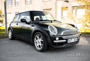 Zaļš MINI Cooper 2001 Tallina, ar dzinēja tilpumu 1.60 L un nobraukumu 69 tūkst. km par 2999 €, foto  vietnē AUTOMOTO.COM.LV