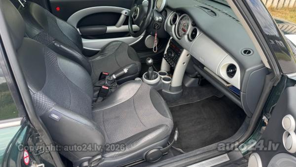 Zaļš MINI Cooper 2002 Tallina, ar dzinēja tilpumu 1.60 L un nobraukumu 235 tūkst. km par 2500 €, foto 9 vietnē AUTOMOTO.COM.LV