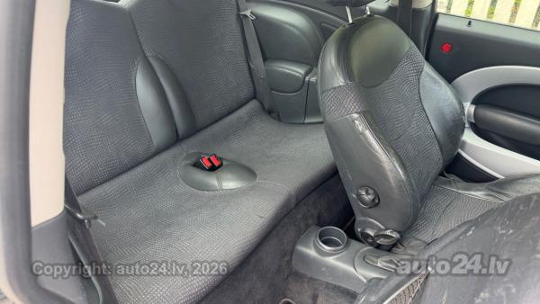 Zaļš MINI Cooper 2002 Tallina, ar dzinēja tilpumu 1.60 L un nobraukumu 235 tūkst. km par 2500 €, foto 10 vietnē AUTOMOTO.COM.LV