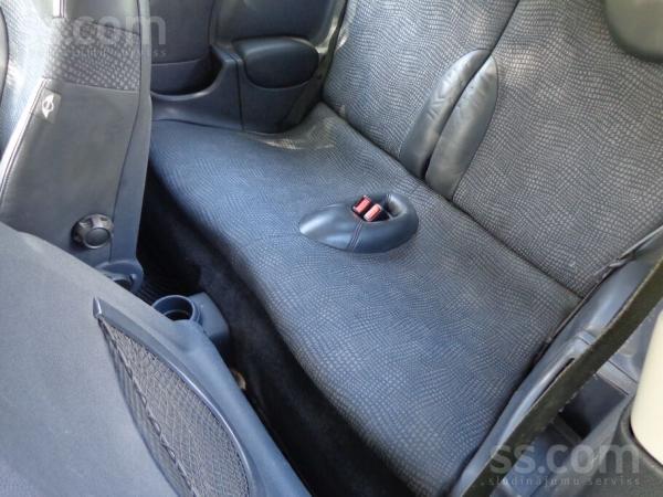 Zaļš MINI Cooper 2004 Rīga, ar dzinēja tilpumu 1.60 L un nobraukumu 271 tūkst. km par 2200 €, foto 8 vietnē AUTOMOTO.COM.LV