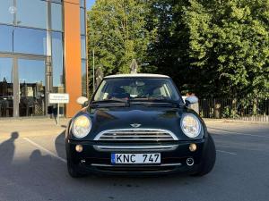 Green MINI Cooper 2005 in Kaunas, with an engine capacity of 1.60 L and mileage of 143 thousand km for 1100 €, photo  on AUTOMOTO.COM.LV
