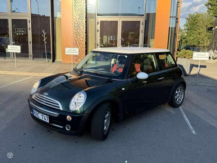 Green MINI Cooper 2005 in Kaunas, with an engine capacity of 1.60 L and mileage of 143 thousand km for 1100 €, photo 3 on AUTOMOTO.COM.LV