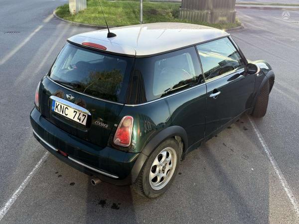Green MINI Cooper 2005 in Kaunas, with an engine capacity of 1.60 L and mileage of 143 thousand km for 1100 €, photo 5 on AUTOMOTO.COM.LV