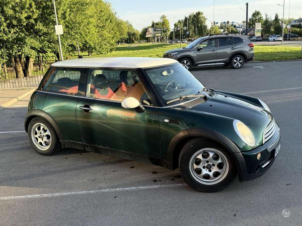 Green MINI Cooper 2005 in Kaunas, with an engine capacity of 1.60 L and mileage of 143 thousand km for 1100 €, photo 6 on AUTOMOTO.COM.LV