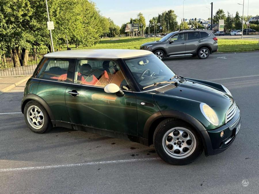 Green MINI Cooper 2005 in Kaunas, with an engine capacity of 1.60 L and mileage of 143 thousand km for 1100 €, photo 7 on AUTOMOTO.COM.LV