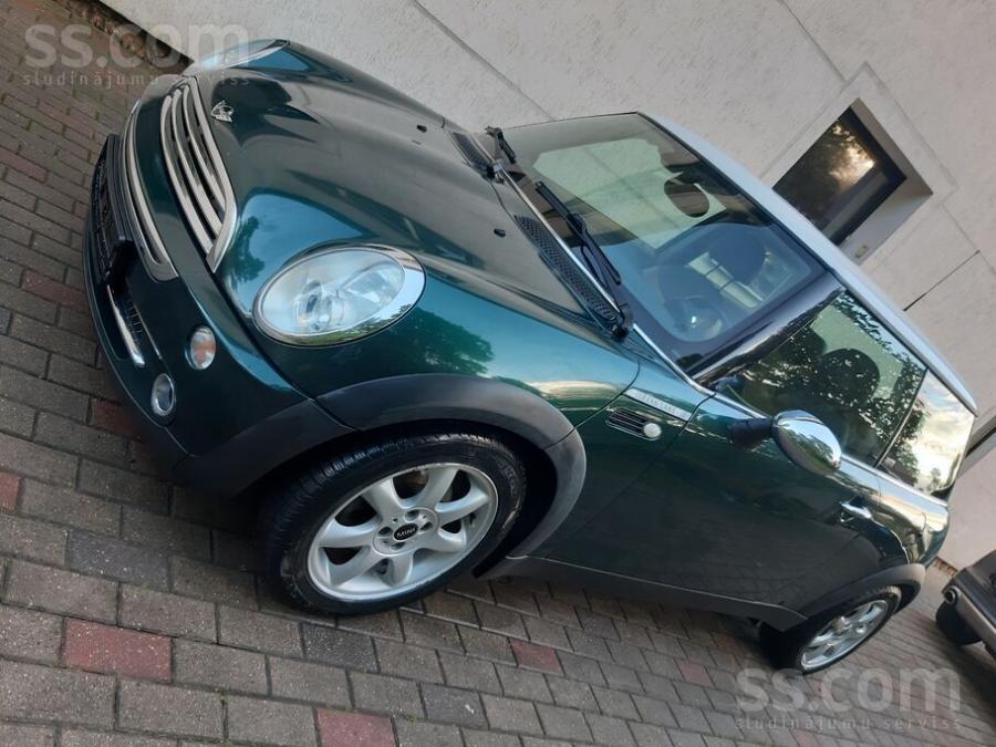 Green MINI Cooper 2006 in Riga, with an engine capacity of 1.60 L and mileage of 211 thousand km for 2950 €, photo 3 on AUTOMOTO.COM.LV
