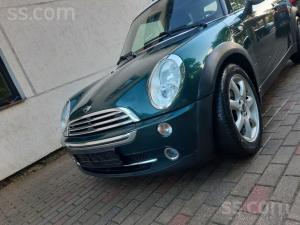 Green MINI Cooper 2006 in Riga, with an engine capacity of 1.60 L and mileage of 211 thousand km for 2950 €, photo 4 on AUTOMOTO.COM.LV