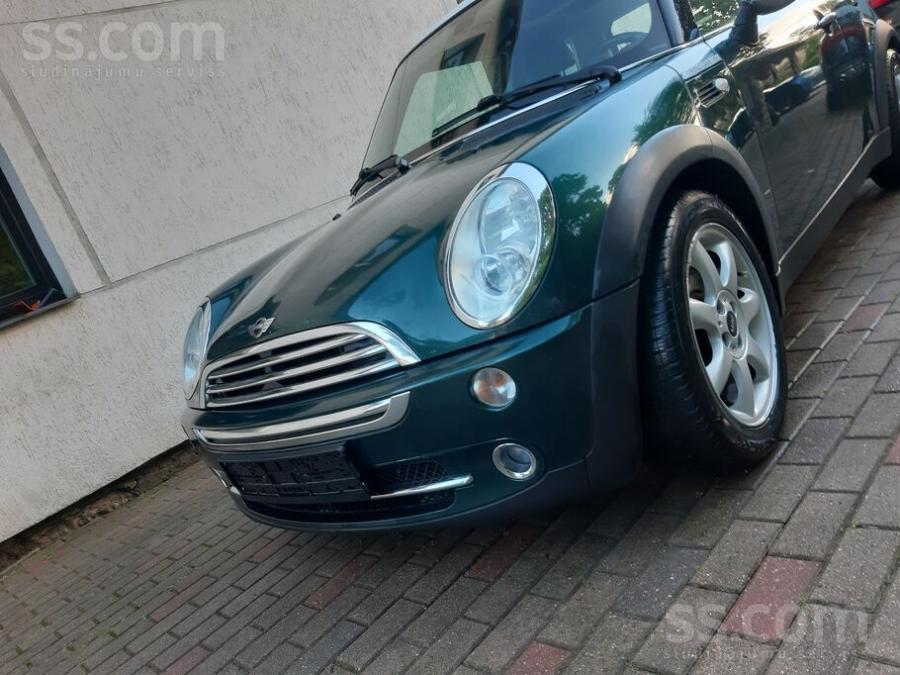 Green MINI Cooper 2006 in Riga, with an engine capacity of 1.60 L and mileage of 211 thousand km for 2950 €, photo 4 on AUTOMOTO.COM.LV