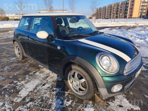 Green MINI Cooper 2008 in Jelgava, with an engine capacity of 1.60 L and mileage of 298 thousand km for 3000 €, photo 2 on AUTOMOTO.COM.LV