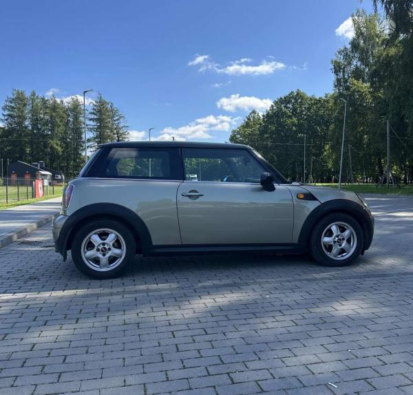Green MINI Cooper 2008 in Birzai, with an engine capacity of 1.56 L and mileage of 239 thousand km for 3200 €, photo 10 on AUTOMOTO.COM.LV