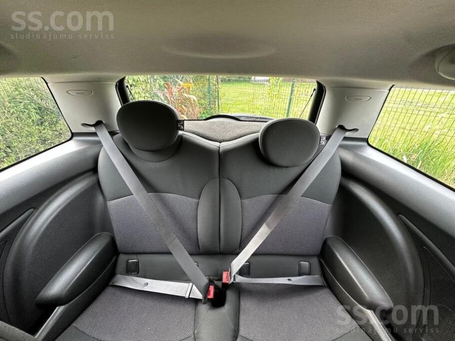 Zaļš MINI Cooper 2008 Liepāja, ar dzinēja tilpumu 1.60 L un nobraukumu 178 tūkst. km par 2950 €, foto 7 vietnē AUTOMOTO.COM.LV