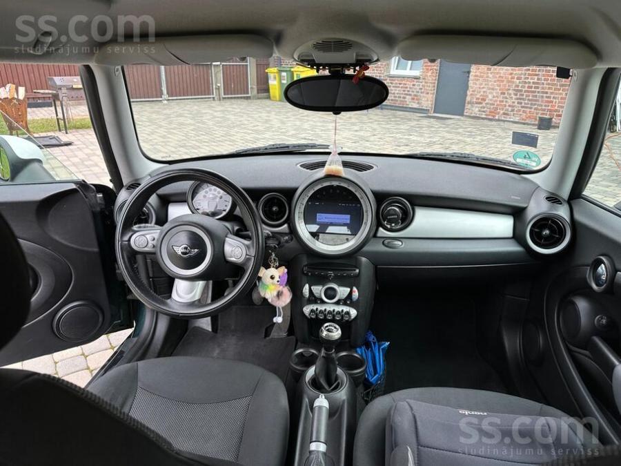 Zaļš MINI Cooper 2008 Liepāja, ar dzinēja tilpumu 1.60 L un nobraukumu 178 tūkst. km par 2950 €, foto 8 vietnē AUTOMOTO.COM.LV
