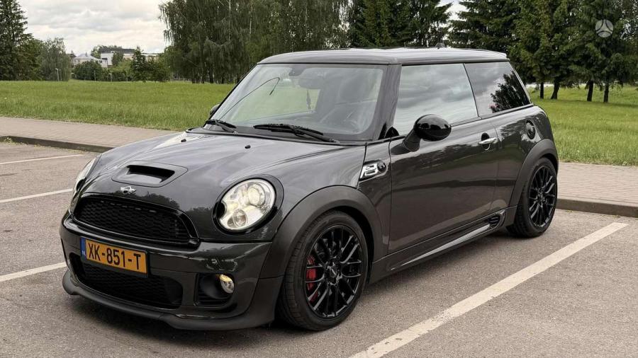 Zaļš MINI Cooper 2011 Širvintos, ar dzinēja tilpumu 1.60 L un nobraukumu 238 tūkst. km par 11000 €, foto 9 vietnē AUTOMOTO.COM.LV