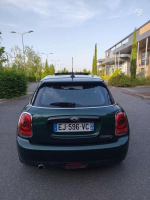 Green MINI Cooper 2017 in Kaunas, with an engine capacity of 1.50 L and mileage of 140 thousand km for 8800 €, photo 6 on AUTOMOTO.COM.LV