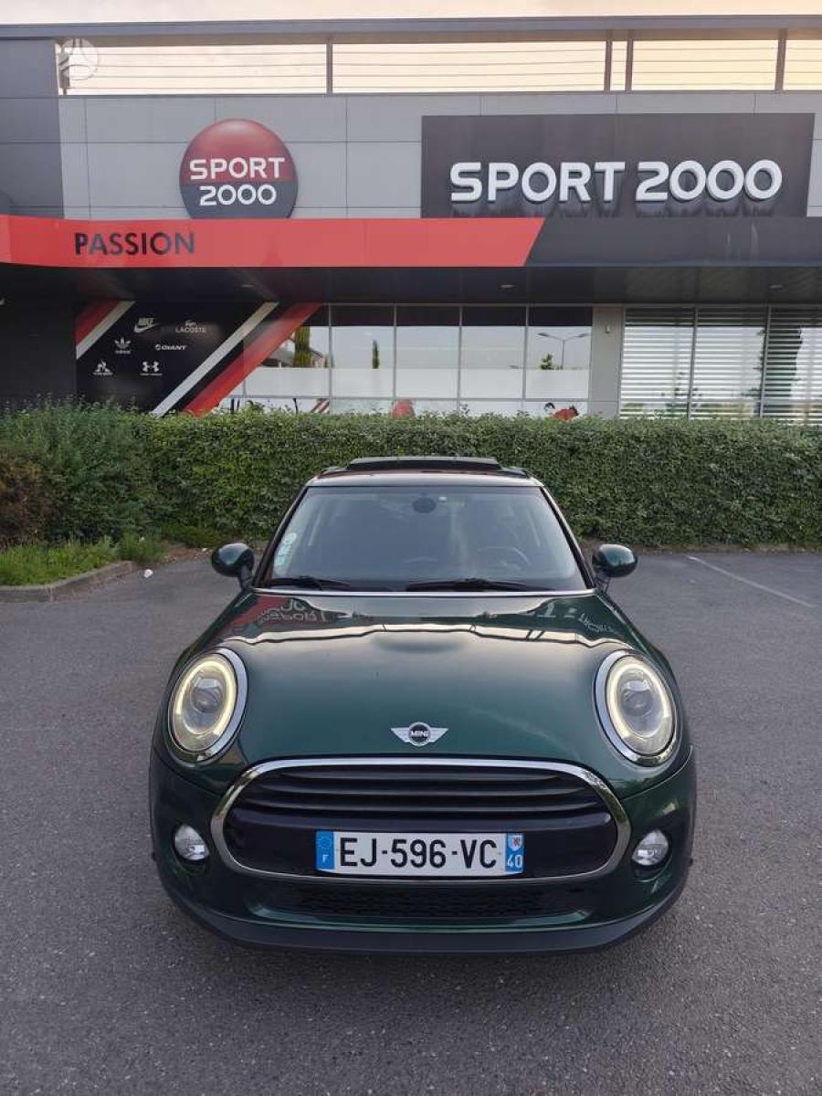 Green MINI Cooper 2017 in Kaunas, with an engine capacity of 1.50 L and mileage of 140 thousand km for 8800 €, photo 7 on AUTOMOTO.COM.LV