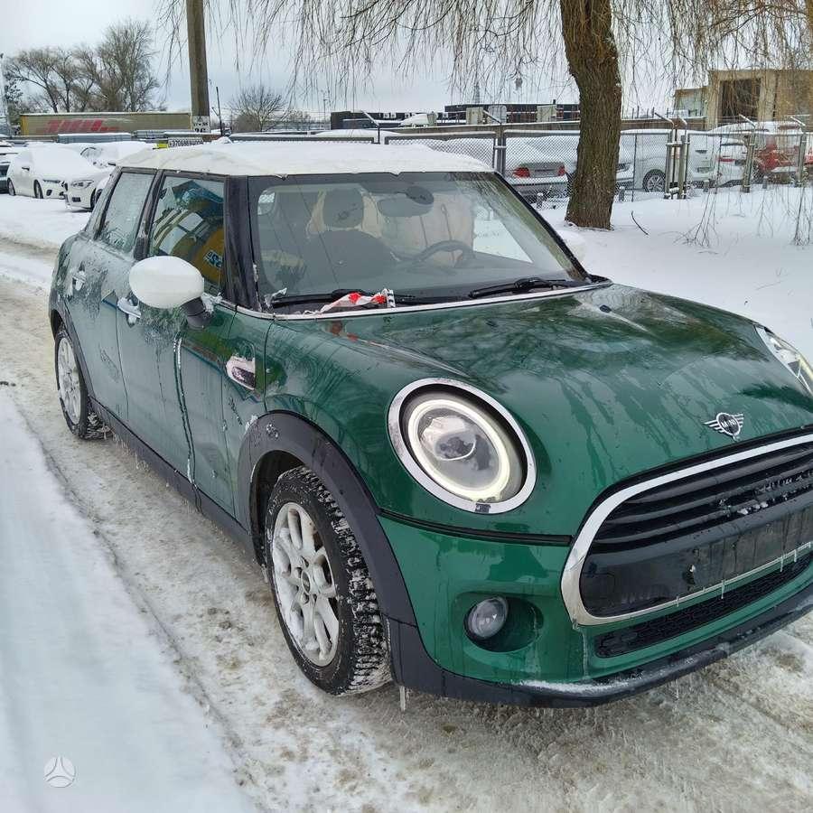 Green MINI Cooper 2020 in Marijampole, with an engine capacity of 1.50 L and mileage of 155 thousand km for 8000 €, photo 2 on AUTOMOTO.COM.LV