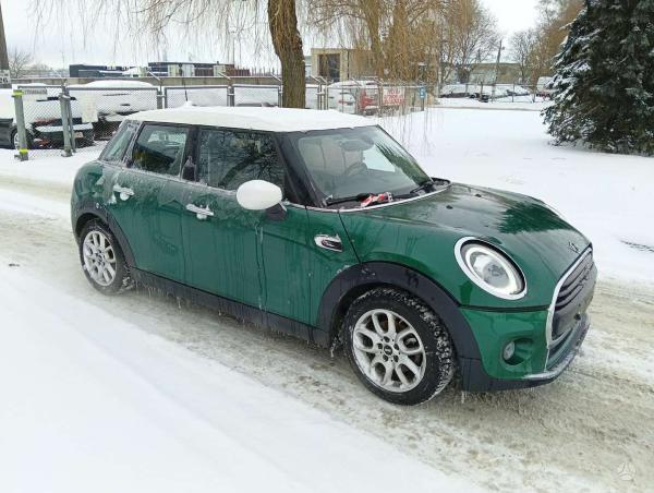 Zaļš MINI Cooper 2020 Marijampole, ar dzinēja tilpumu 1.50 L un nobraukumu 155 tūkst. km par 8000 €, foto 4 vietnē AUTOMOTO.COM.LV