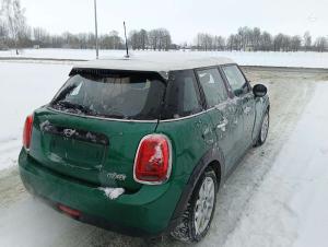Green MINI Cooper 2020 in Marijampole, with an engine capacity of 1.50 L and mileage of 155 thousand km for 8000 €, photo 5 on AUTOMOTO.COM.LV