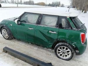 Green MINI Cooper 2020 in Marijampole, with an engine capacity of 1.50 L and mileage of 155 thousand km for 8000 €, photo 9 on AUTOMOTO.COM.LV