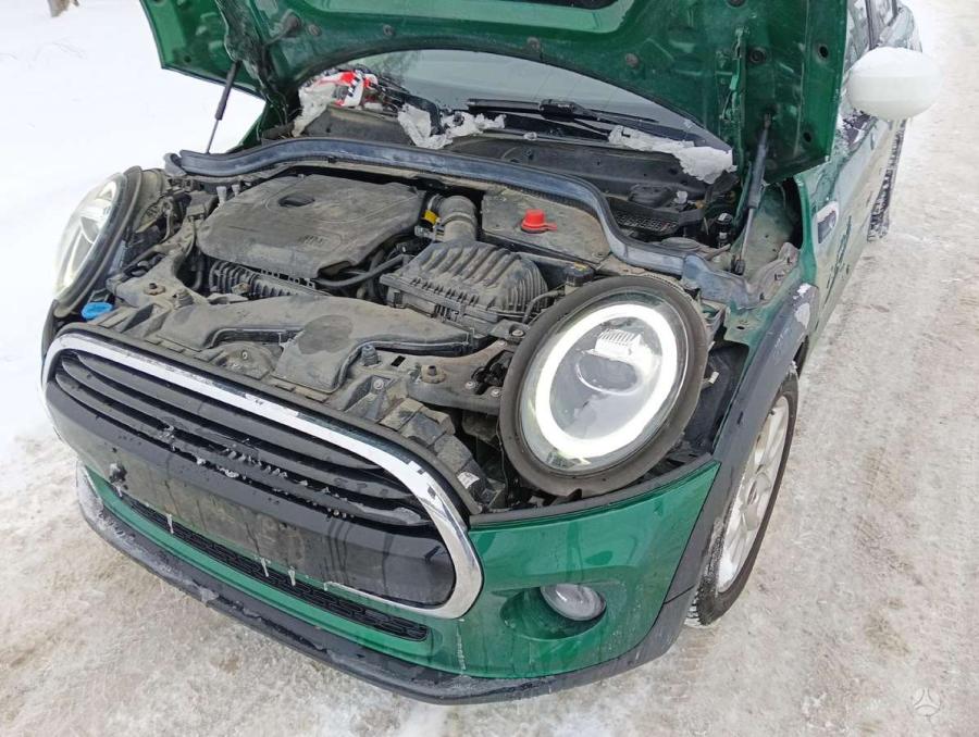 Green MINI Cooper 2020 in Marijampole, with an engine capacity of 1.50 L and mileage of 155 thousand km for 8000 €, photo 16 on AUTOMOTO.COM.LV