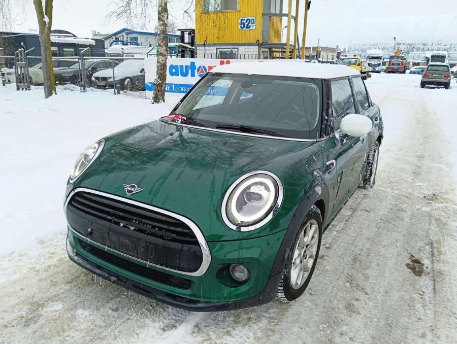 Green MINI Cooper 2020 in Marijampole, with an engine capacity of 1.50 L and mileage of 155 thousand km for 8000 €, photo 18 on AUTOMOTO.COM.LV