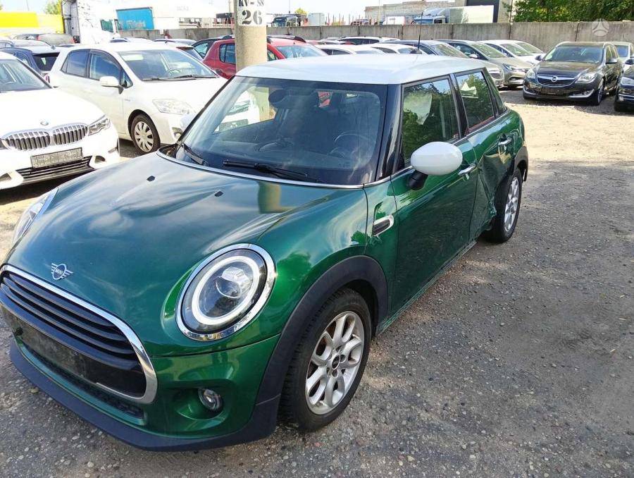Green MINI Cooper 2020 in Marijampole, with an engine capacity of 1.50 L and mileage of 155 thousand km for 7000 €, photo 5 on AUTOMOTO.COM.LV