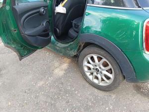 Green MINI Cooper 2020 in Marijampole, with an engine capacity of 1.50 L and mileage of 155 thousand km for 7000 €, photo 8 on AUTOMOTO.COM.LV