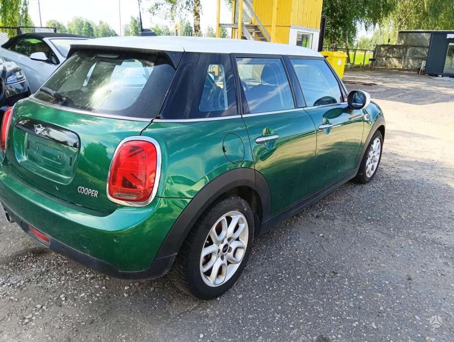 Green MINI Cooper 2020 in Marijampole, with an engine capacity of 1.50 L and mileage of 155 thousand km for 7000 €, photo 14 on AUTOMOTO.COM.LV