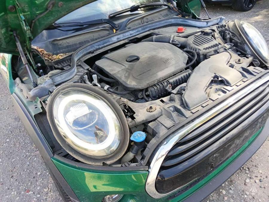 Green MINI Cooper 2020 in Marijampole, with an engine capacity of 1.50 L and mileage of 155 thousand km for 7000 €, photo 19 on AUTOMOTO.COM.LV