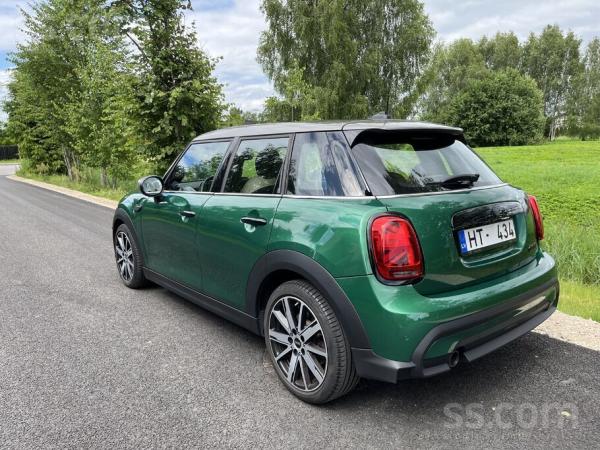 Zaļš MINI Cooper 2021 Rīga, ar dzinēja tilpumu 1.50 L un nobraukumu 37 tūkst. km par 23000 €, foto 2 vietnē AUTOMOTO.COM.LV