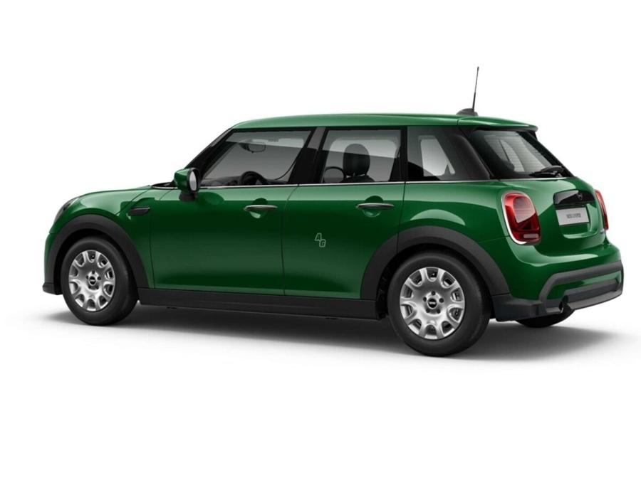 Green MINI Cooper 2022 in Kaunas, with an engine capacity of 1.50 L and mileage of 18 thousand km for 23887 €, photo 2 on AUTOMOTO.COM.LV