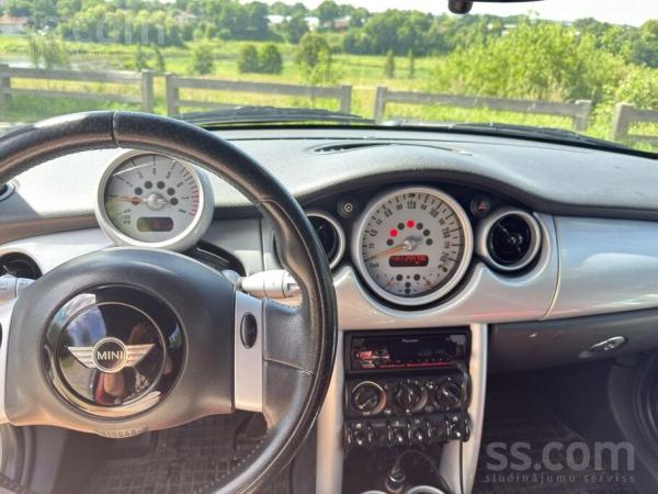 Grey MINI Cooper 2005 in Kuldiga, with an engine capacity of 1.60 L and mileage of 245 thousand km for 3200 €, photo 5 on AUTOMOTO.COM.LV