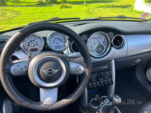 Pelēks MINI Cooper 2005 Tartu, ar dzinēja tilpumu 1.60 L un nobraukumu 193 tūkst. km par 3700 €, foto 5 vietnē AUTOMOTO.COM.LV