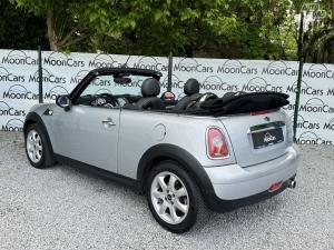Grey MINI Cooper 2010 in Vilnius, with an engine capacity of 1.60 L and mileage of 198 thousand km for 4200 €, photo 8 on AUTOMOTO.COM.LV