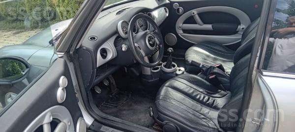 Pelēks MINI Cooper 2001 Jūrmala, ar dzinēja tilpumu 1.60 L un nobraukumu 320 tūkst. km par 645 €, foto 6 vietnē AUTOMOTO.COM.LV