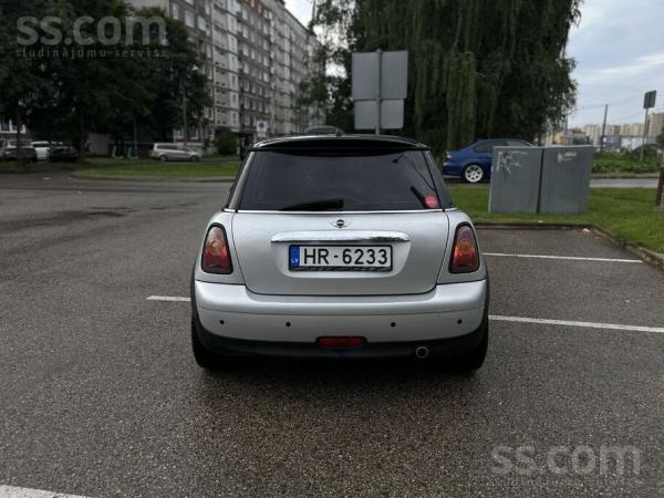 Pelēks MINI Cooper 2006 Rīga, ar dzinēja tilpumu 1.60 L un nobraukumu 145 tūkst. km par 2999 €, foto 5 vietnē AUTOMOTO.COM.LV