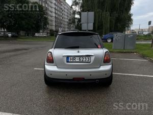 Pelēks MINI Cooper 2006 Rīga, ar dzinēja tilpumu 1.60 L un nobraukumu 145 tūkst. km par 2999 €, foto 6 vietnē AUTOMOTO.COM.LV