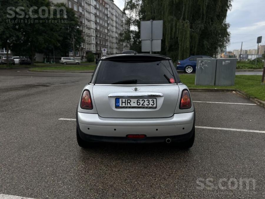Pelēks MINI Cooper 2006 Rīga, ar dzinēja tilpumu 1.60 L un nobraukumu 145 tūkst. km par 2999 €, foto 6 vietnē AUTOMOTO.COM.LV