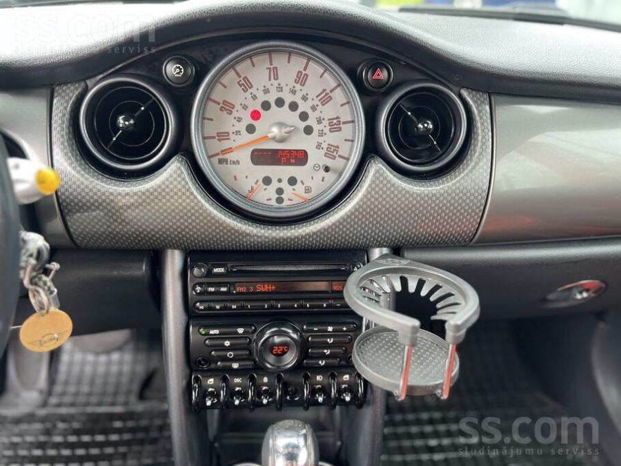 Pelēks MINI Cooper 2006 Rīga, ar dzinēja tilpumu 1.60 L un nobraukumu 145 tūkst. km par 2999 €, foto 12 vietnē AUTOMOTO.COM.LV