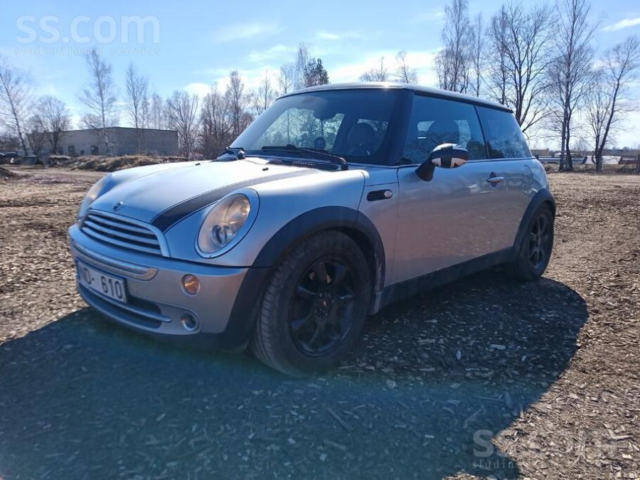 Grey MINI Cooper 2007 in Valmiera, with an engine capacity of 1.60 L and mileage of 158 thousand km for 1900 €, photo 3 on AUTOMOTO.COM.LV