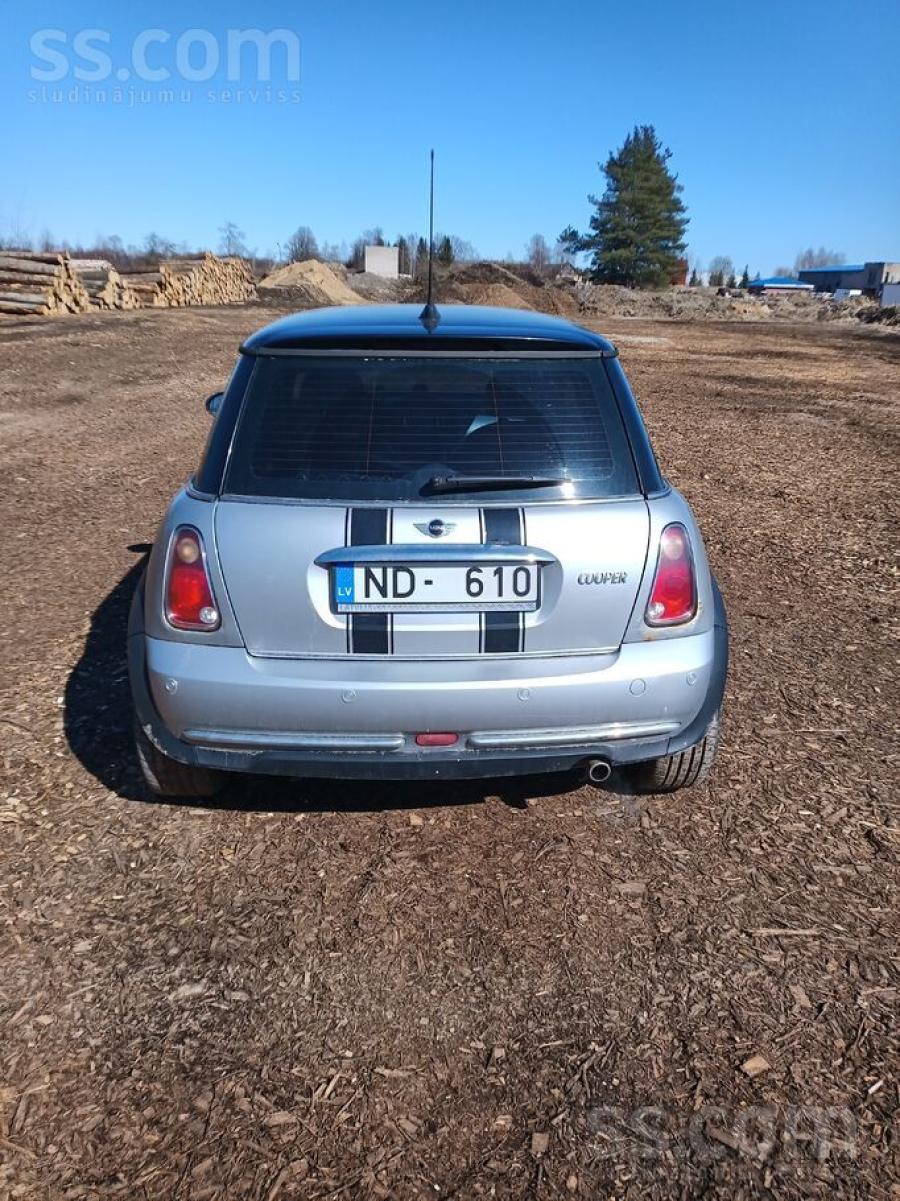 Grey MINI Cooper 2007 in Valmiera, with an engine capacity of 1.60 L and mileage of 158 thousand km for 1900 €, photo 7 on AUTOMOTO.COM.LV