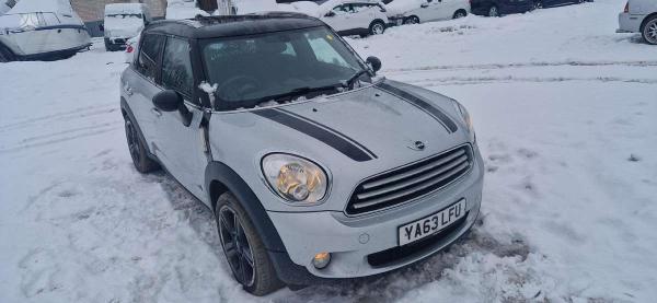 Grey MINI Cooper 2013 in Prienai, with an engine capacity of 1.60 L and mileage of 124 thousand km for 2550 €, photo 1 on AUTOMOTO.COM.LV