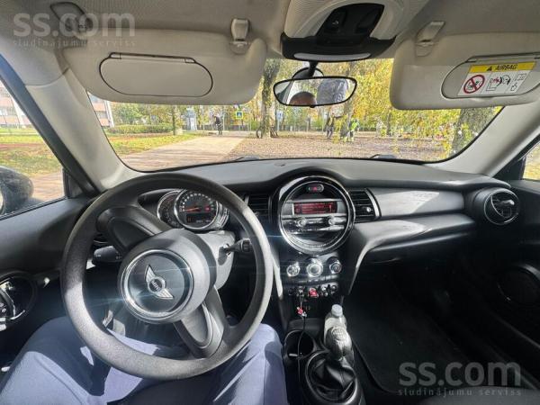 MINI Cooper 2018 RÄ«ga vietnÄ PelÄks MINI Cooper 2018 RÄ«ga, ar dzinÄja tilpumu 1.50 L un nobraukumu 200 tÅ«kst. km par 4977 ā¬, foto 3 vietnÄ AUTOMOTO.COM.LV