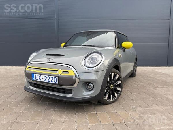 Grey MINI Cooper 2020 in Riga, with an engine capacity of 1.60 L and mileage of 65 thousand km for 17500 €, photo 2 on AUTOMOTO.COM.LV