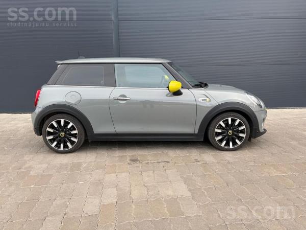 Grey MINI Cooper 2020 in Riga, with an engine capacity of 1.60 L and mileage of 65 thousand km for 17500 €, photo 6 on AUTOMOTO.COM.LV