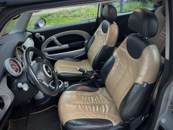 Grey MINI Cooper 2001 in Vilnius, with an engine capacity of 1.60 L and mileage of 206 thousand km for 1499 €, photo 10 on AUTOMOTO.COM.LV